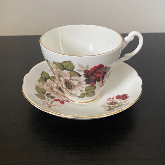 Royal Ascot | Dining | Royal Ascot Bone China Tea Cup Saucer White Red ...